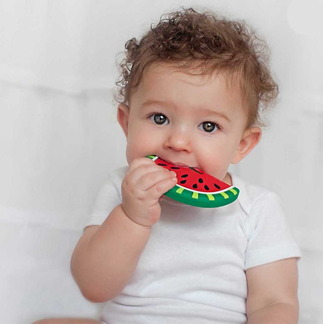 12 Fruit Teethers to Motivate your Little One to Eat Healthily