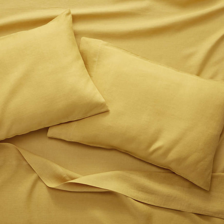 Yellow Mustard & Dark Green Bedding For An Inspiring Bedroom & Bold ...