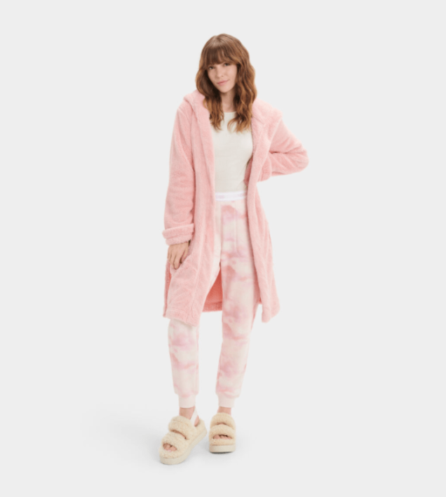 Top 5 Comfy Pink Fluffy Robes That Feel Like Wearing a Snuggly Blankie ...