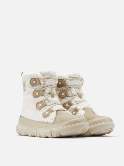 Cute Snow Boots To Toasty Up Your Winter Outfits - The Mood Guide