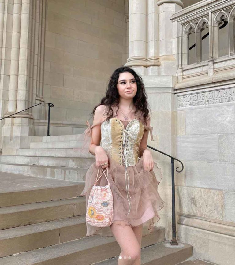 Fairycore Guide: The Ultimate Guide to Embrace the Fairy Aesthetic ...