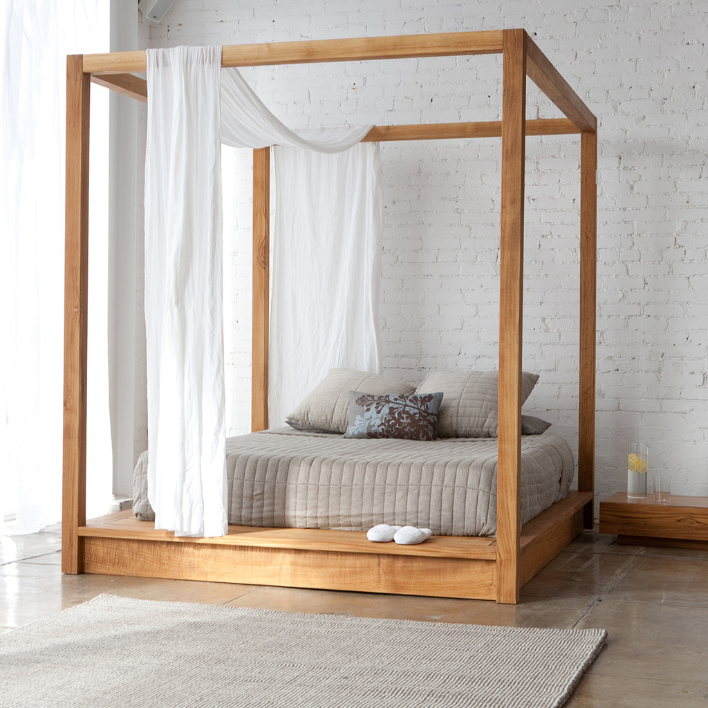 Wood Canopy Beds To Turn Your Bedroom Into A Relaxing Oasis - The Mood ...
