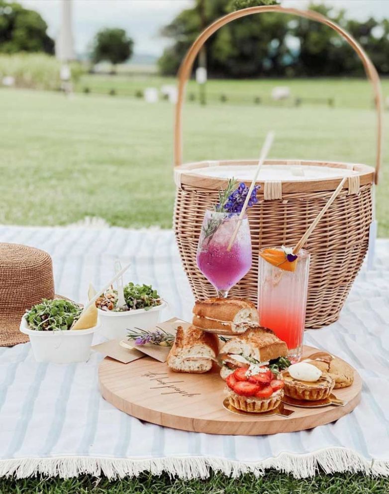 The Cutest Vintage Picnic Baskets for Idyllic Picnics