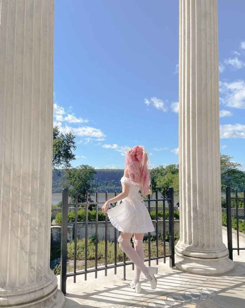 Evoking the Soft Girl Aesthetic - The Mood Guide