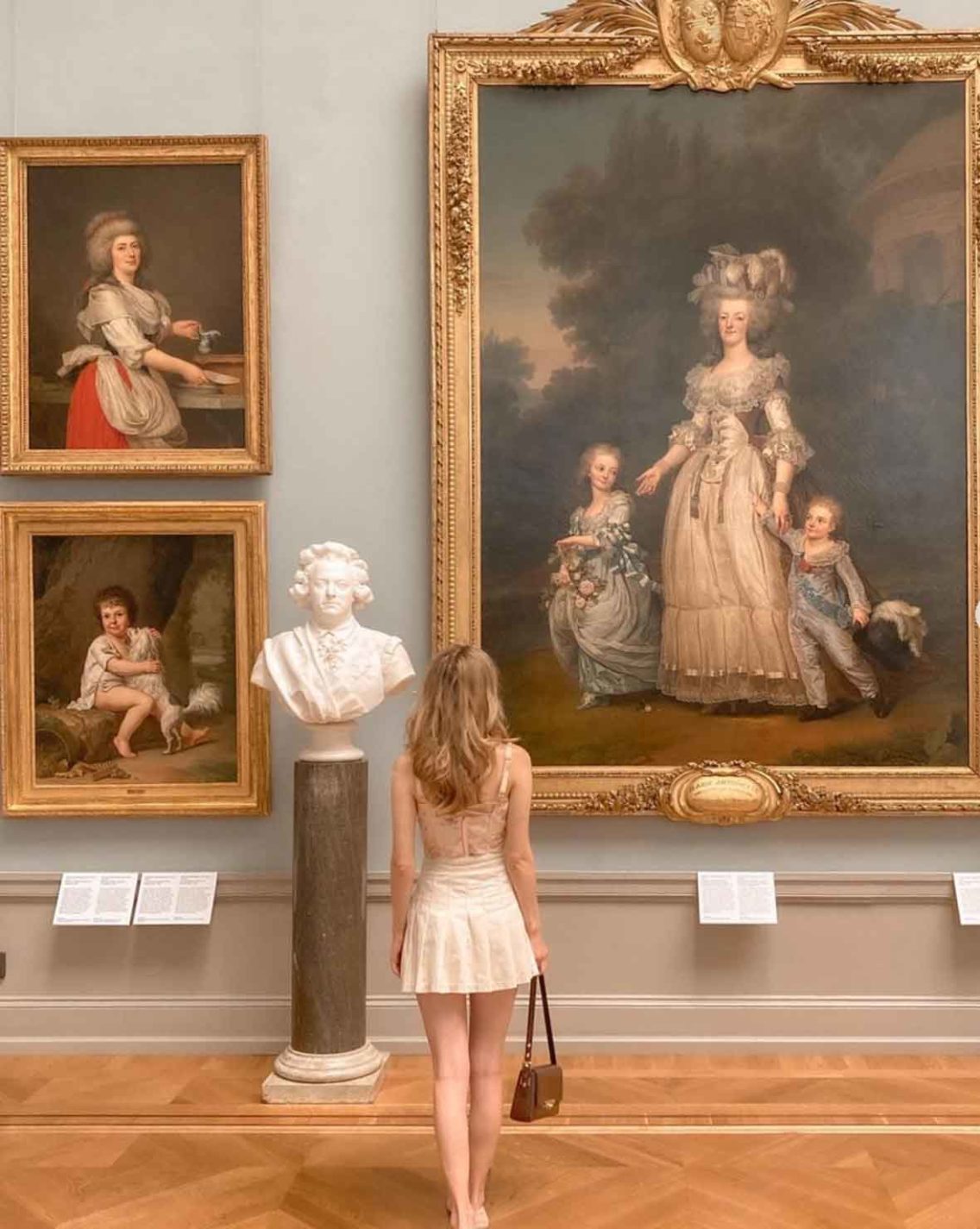 The Ultimate Guide for Light Academia Aesthetic (Outfits, Room Ideas ...