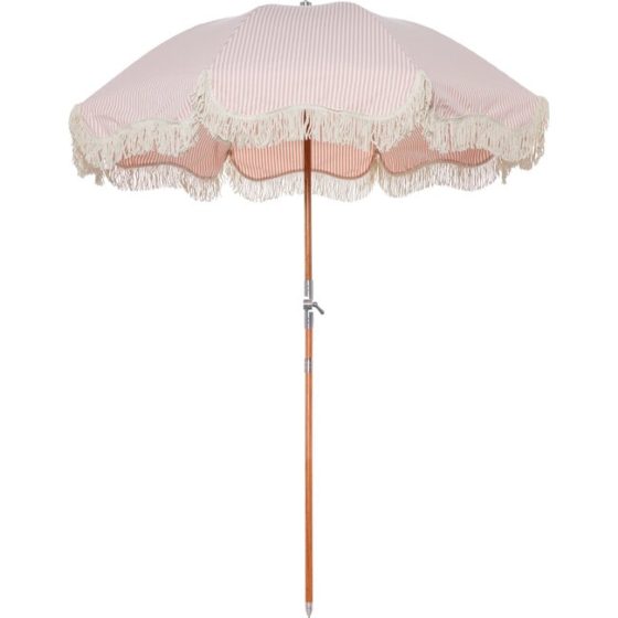 The Best Pink Outdoor Umbrellas For Patio, Beach & Poolside - The Mood ...