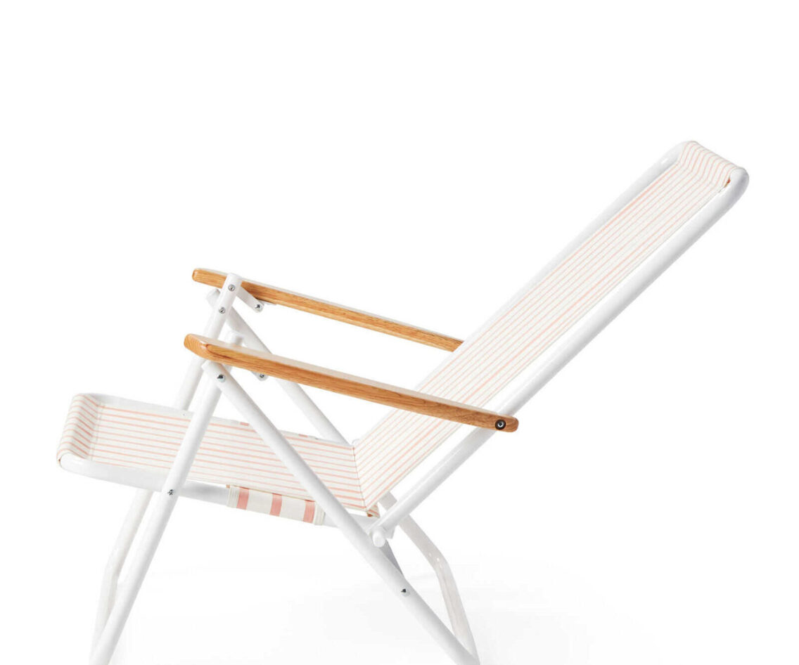 The Best Pink Beach Chairs For An Aesthetic Summer - The Mood Guide