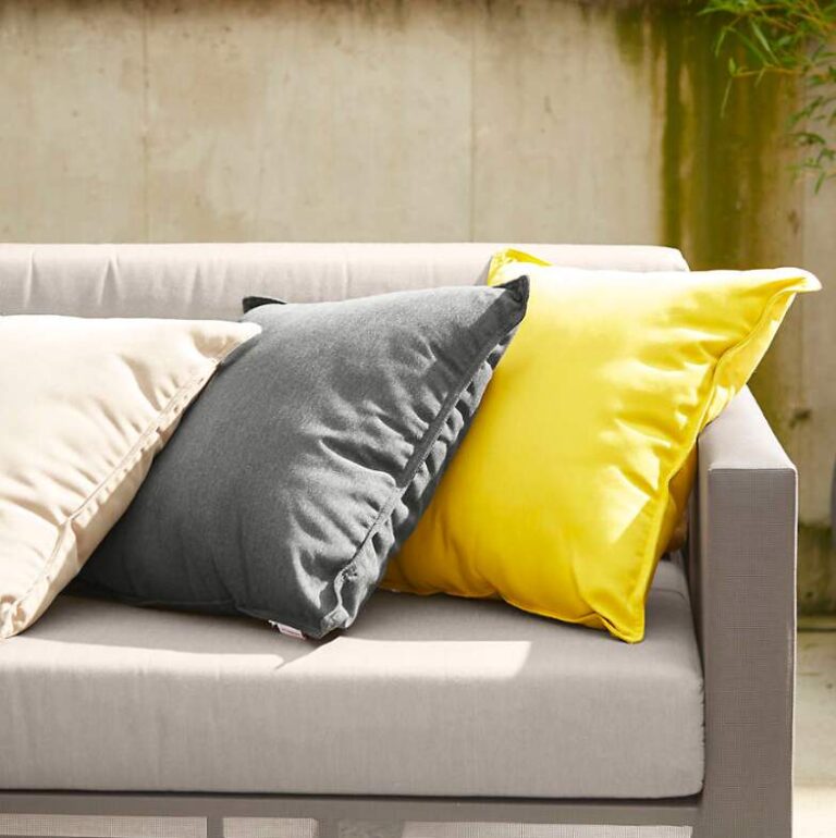 The Best Modern Outdoor Pillows Of The Season - The Mood Guide
