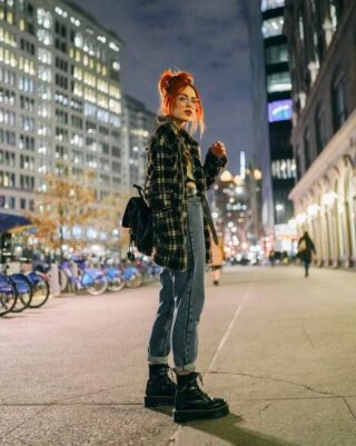 The Best Plaid Shirts For Women And Outfits Ideas For The 90s Grunge ...