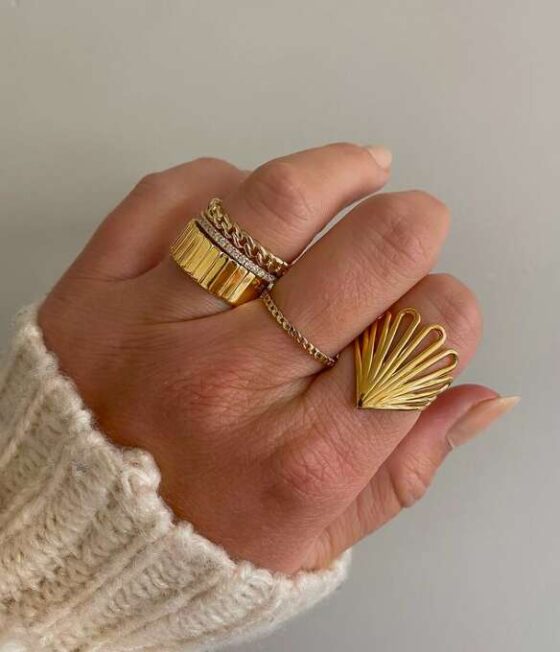 The Best Stores To Buy Aesthetic Gold Rings, From Cheap To Fine Jewelry ...