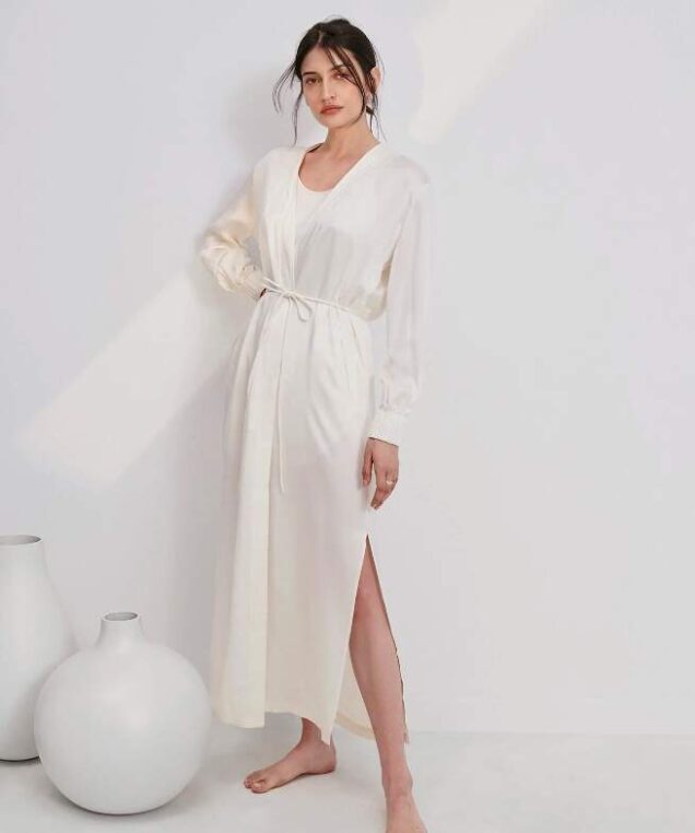 The Best White Robes For Every Mood & Season (For Chic SPA, Bridal, Or ...