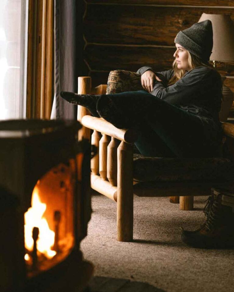 The Coziest Cabincore Guide to Scape into the Woods