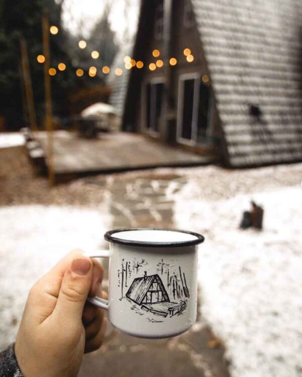 The Coziest Cabincore Guide to Scape into the Woods - The Mood Guide