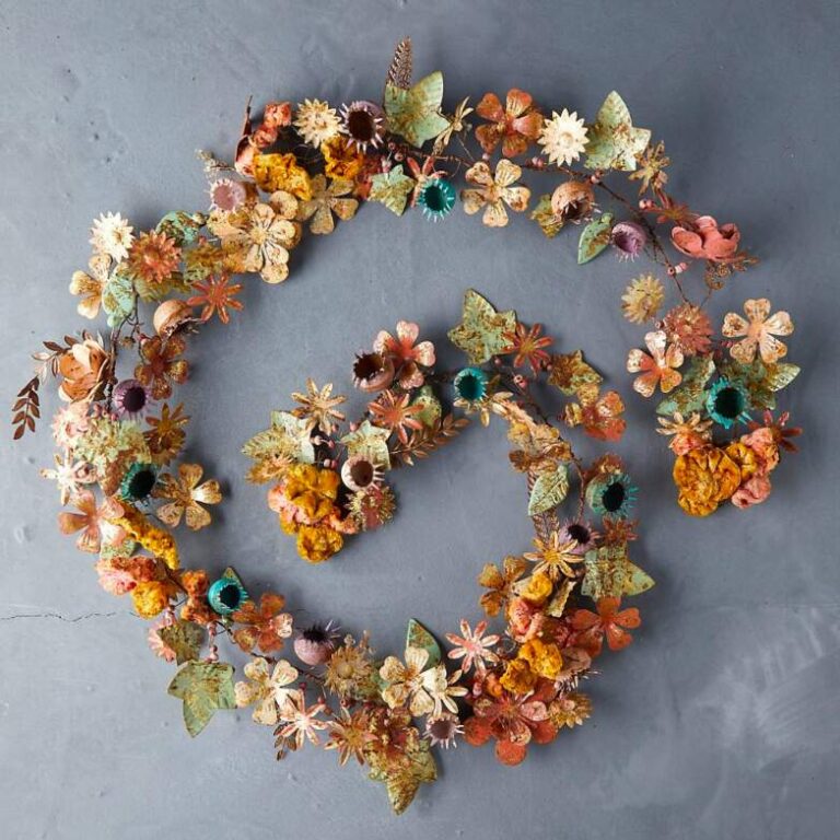 Pink Fall Decorations To Create The Coziest Girly Aesthetic In Your ...