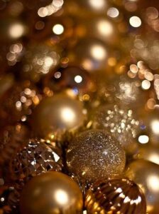 Gold Aesthetic: A Luxurious Inspiration Guide - The Mood Guide