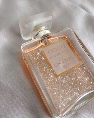 Gold Aesthetic: A Luxurious Inspiration Guide - The Mood Guide