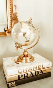 Gold Aesthetic: A Luxurious Inspiration Guide - The Mood Guide