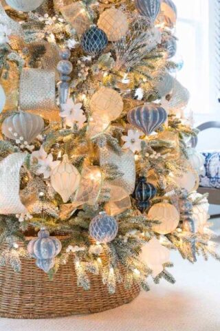 Blue Christmas Aesthetic: The Most Beautiful Decorations, Ornaments ...