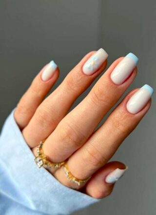 49 Baby & Light Blue Nails Designs To Look Cute From Winter To Summer ...