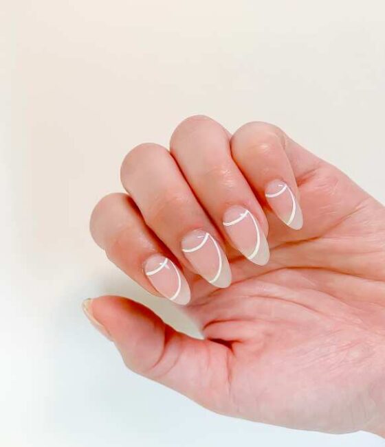 67 Nails Design With Lines, Swirls & Waves To Try Right Now - The Mood ...
