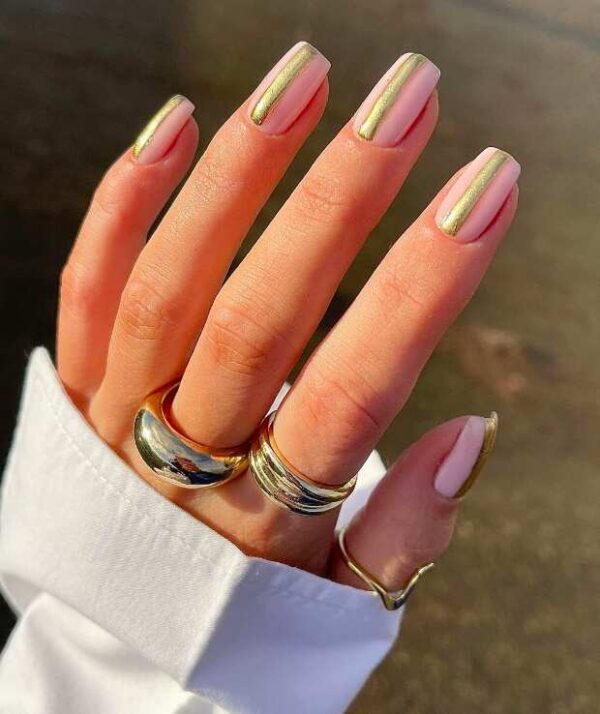 Gold Nails Ideas & Designs To Try Right Now - The Mood Guide