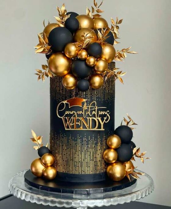 30 Aesthetic Graduation Cake Ideas To Celebrate Your Big Win - The Mood ...