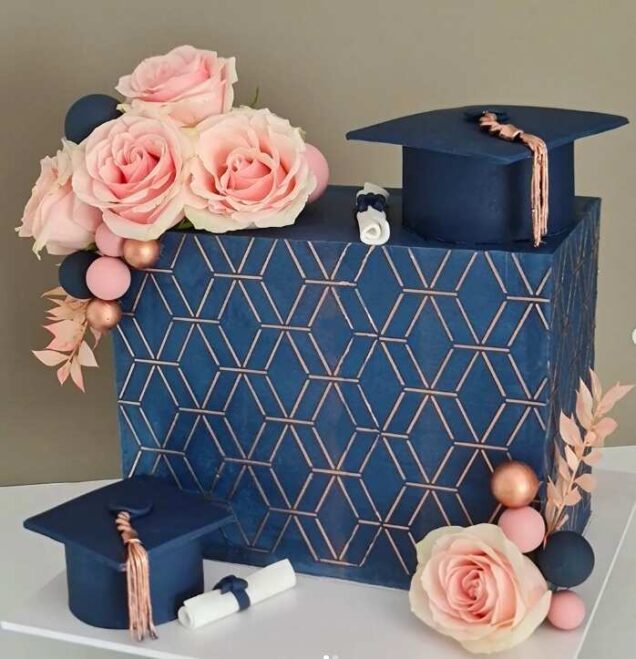 30 Aesthetic Graduation Cake Ideas To Celebrate Your Big Win