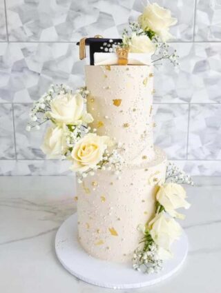 30 Aesthetic Graduation Cake Ideas To Celebrate Your Big Win - The Mood ...