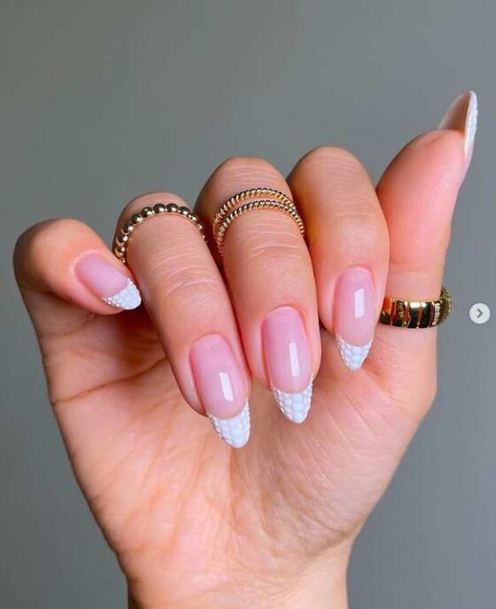 40+ Minimalist Nails Designs For A Chic Manicure - The Mood Guide