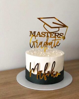 30 Aesthetic Graduation Cake Ideas To Celebrate Your Big Win - The Mood ...