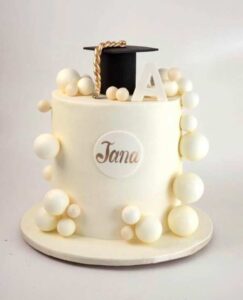 30 Aesthetic Graduation Cake Ideas To Celebrate Your Big Win - The Mood ...