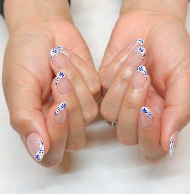 40+ Minimalist Nails Designs For A Chic Manicure - The Mood Guide