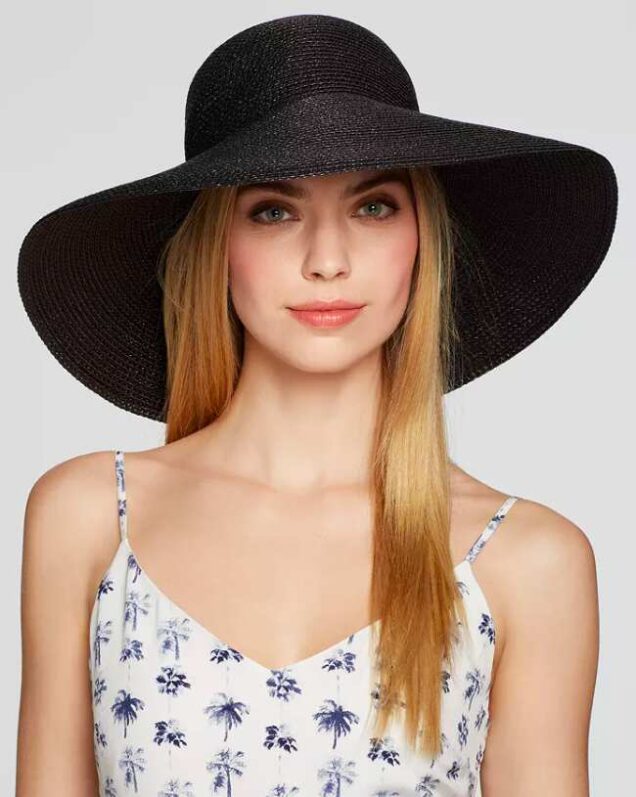 The Best Floppy Beach Hats For Really Aesthetic Summer Pics - The Mood Guide