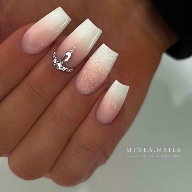 90+ Glitter Nails Ideas & Designs For The Most Festive Manicure Ever ...