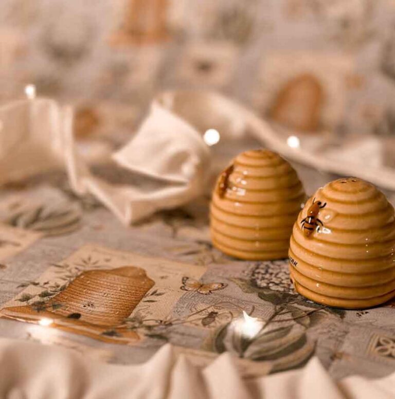 Honeycore, get Inspired by the Honey and Bee Aesthetics - The Mood Guide