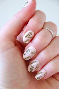 25+ Greenery Nails Ideas & Designs That Plant Moms Will Love - The Mood ...