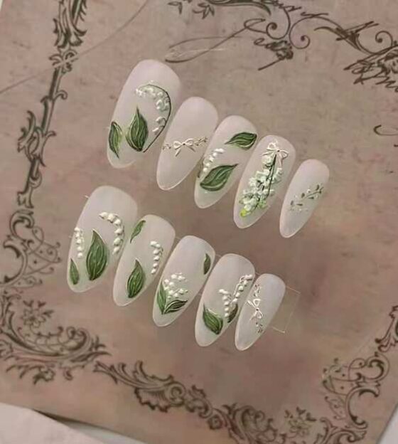25+ Greenery Nails Ideas & Designs That Plant Moms Will Love - The Mood ...