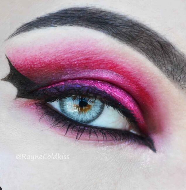 Easy Vampire Makeup Ideas for Halloween - The Mood Guide