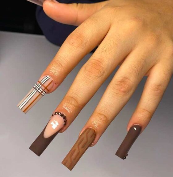 Sweater Nails: The Coziest Designs For A Warm Fall & Winter Manicure ...