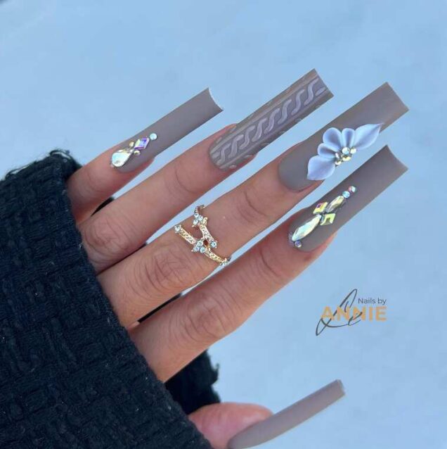 Sweater Nails: The Coziest Designs For A Warm Fall & Winter Manicure