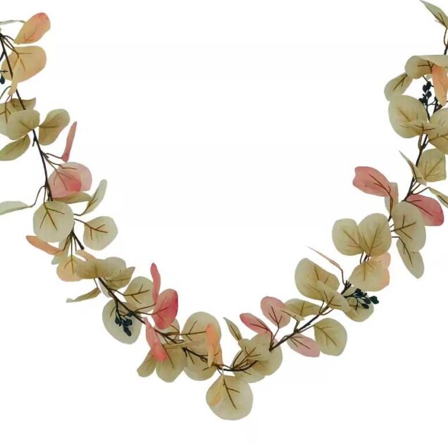 Pink Fall Decorations To Create The Coziest Girly Aesthetic In Your ...