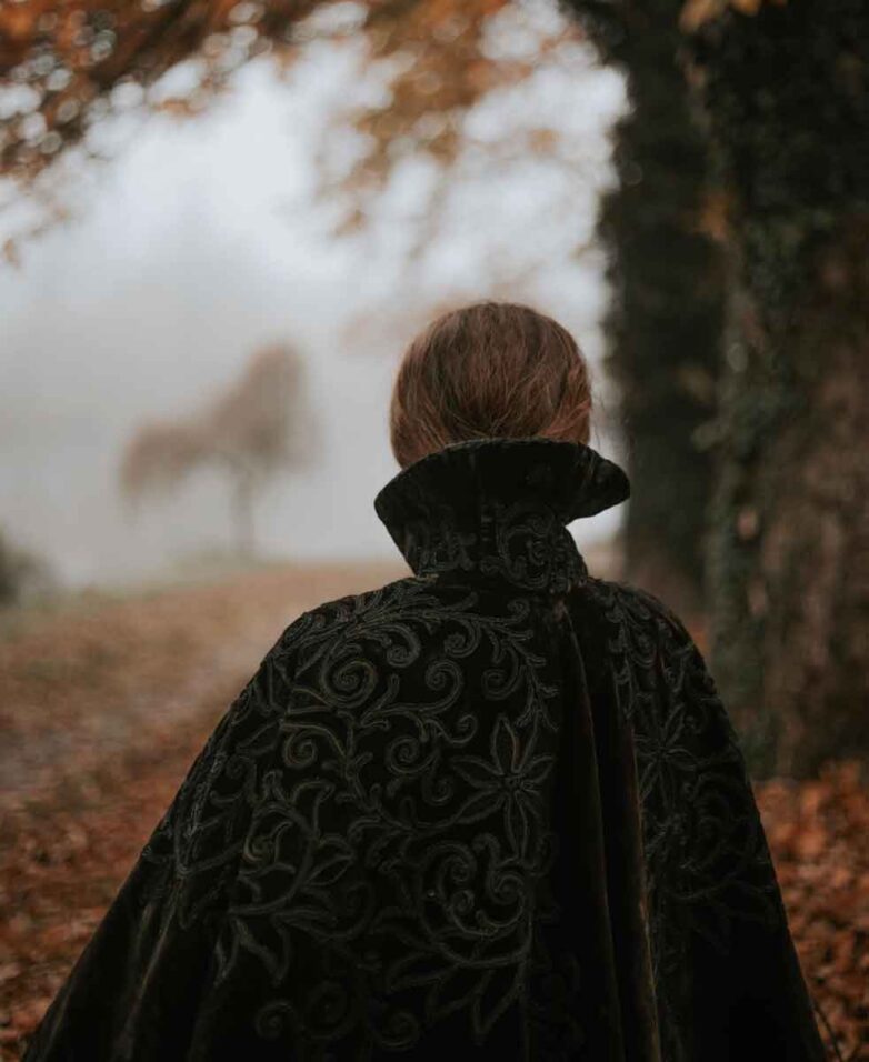 A Vampire Aesthetic Guide to Make You Perceive the Power and Beauty of ...