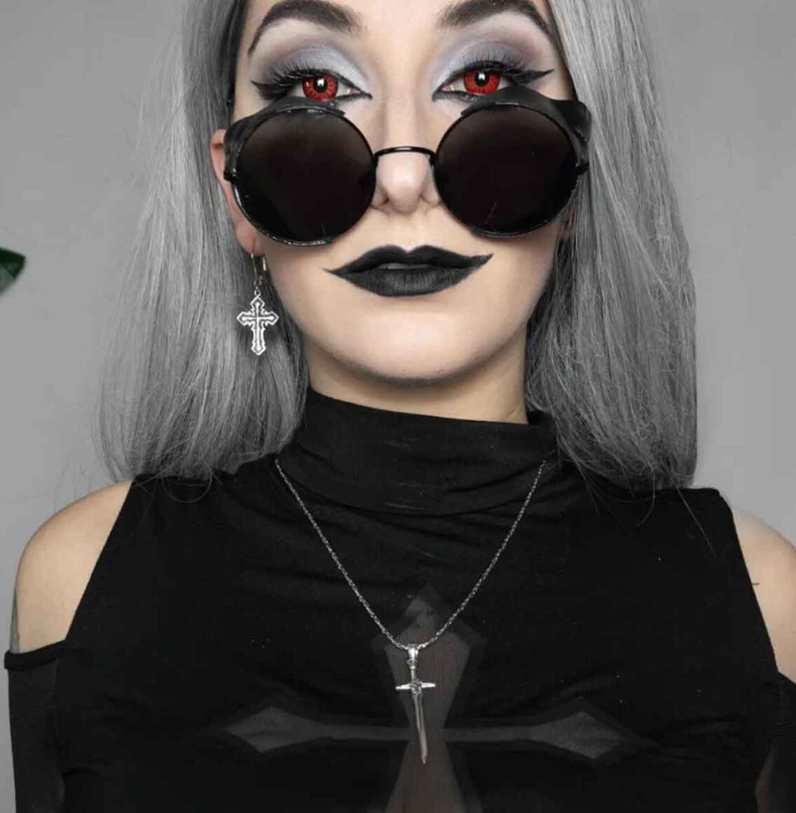 Easy Vampire Makeup Ideas for Halloween - The Mood Guide