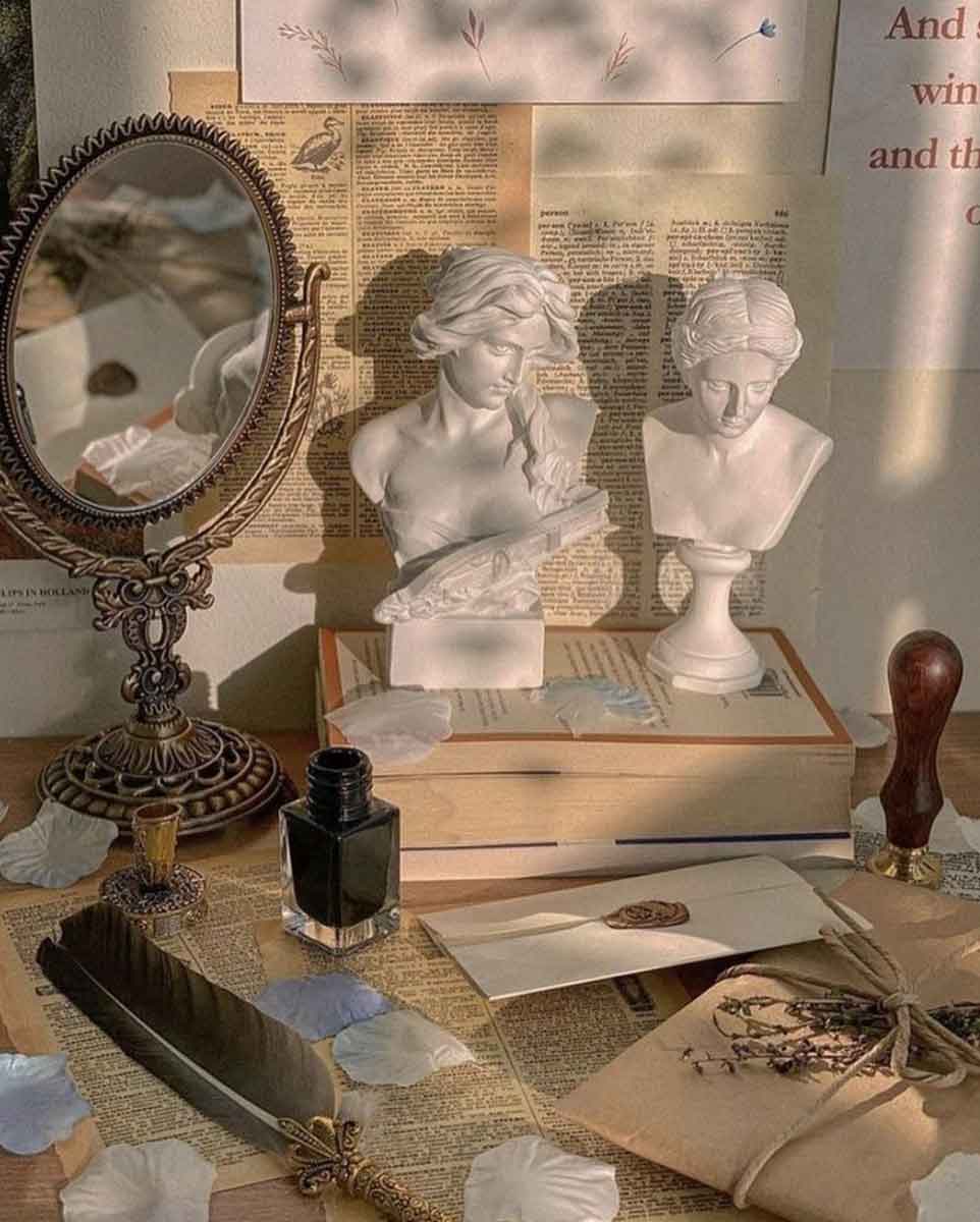 10 Academia Aesthetics Beyond Light And Dark to Discover - The Mood Guide