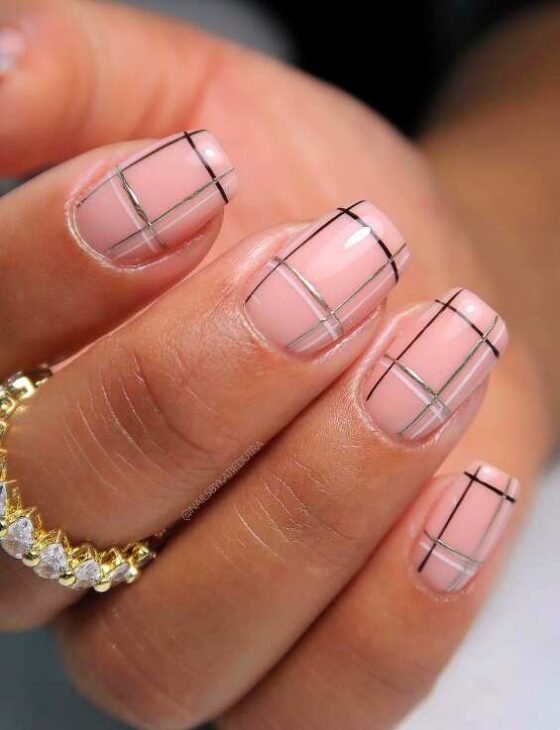 Plaid Nails Designs For Fall, Winter & Christmas - The Mood Guide