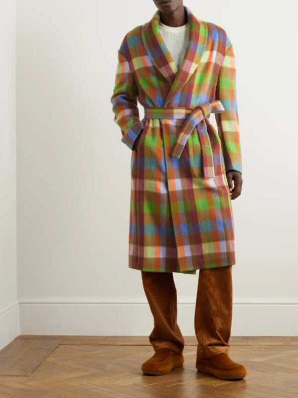 The Most Aesthetic Plaid Robes For a Cozy Cabincore Winter - The Mood Guide