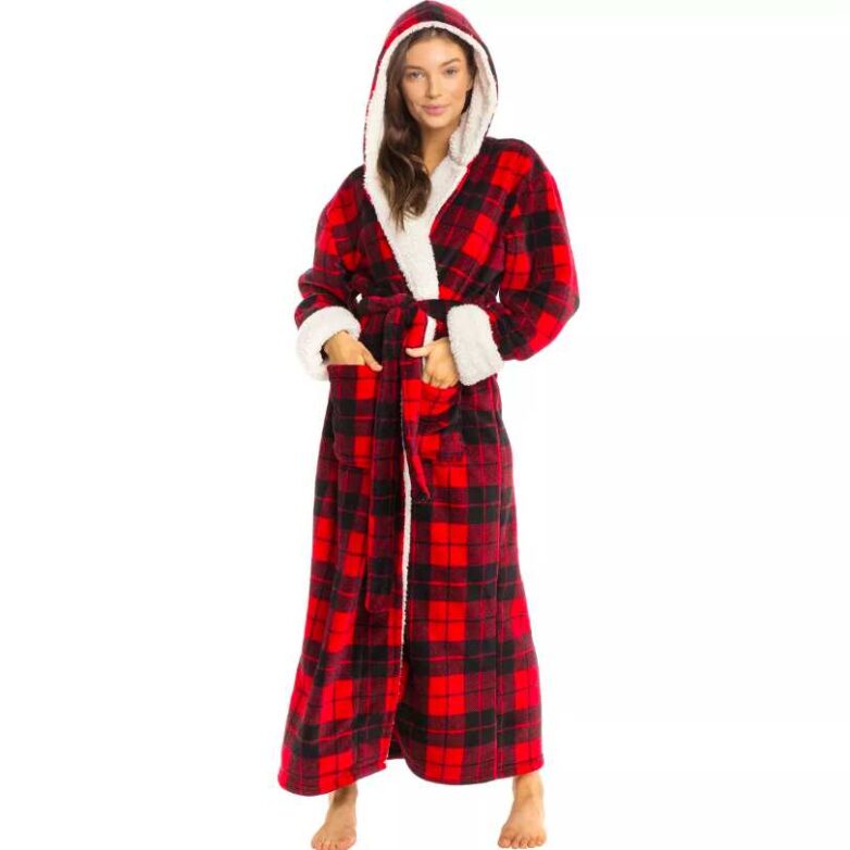 The Most Aesthetic Plaid Robes For a Cozy Cabincore Winter - The Mood Guide