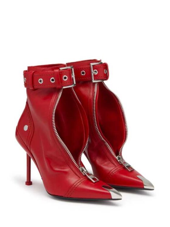 The Most Aesthetic Red Boots To Step Into The Latest Fall Trend Like a ...
