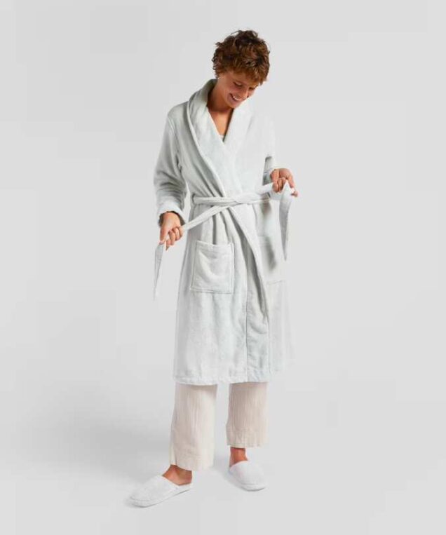 Comfy Plush Robes For Extreme Self-Indulgence