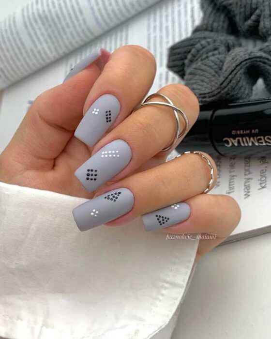 31 Classy Winter Nails To Try Right Now - The Mood Guide